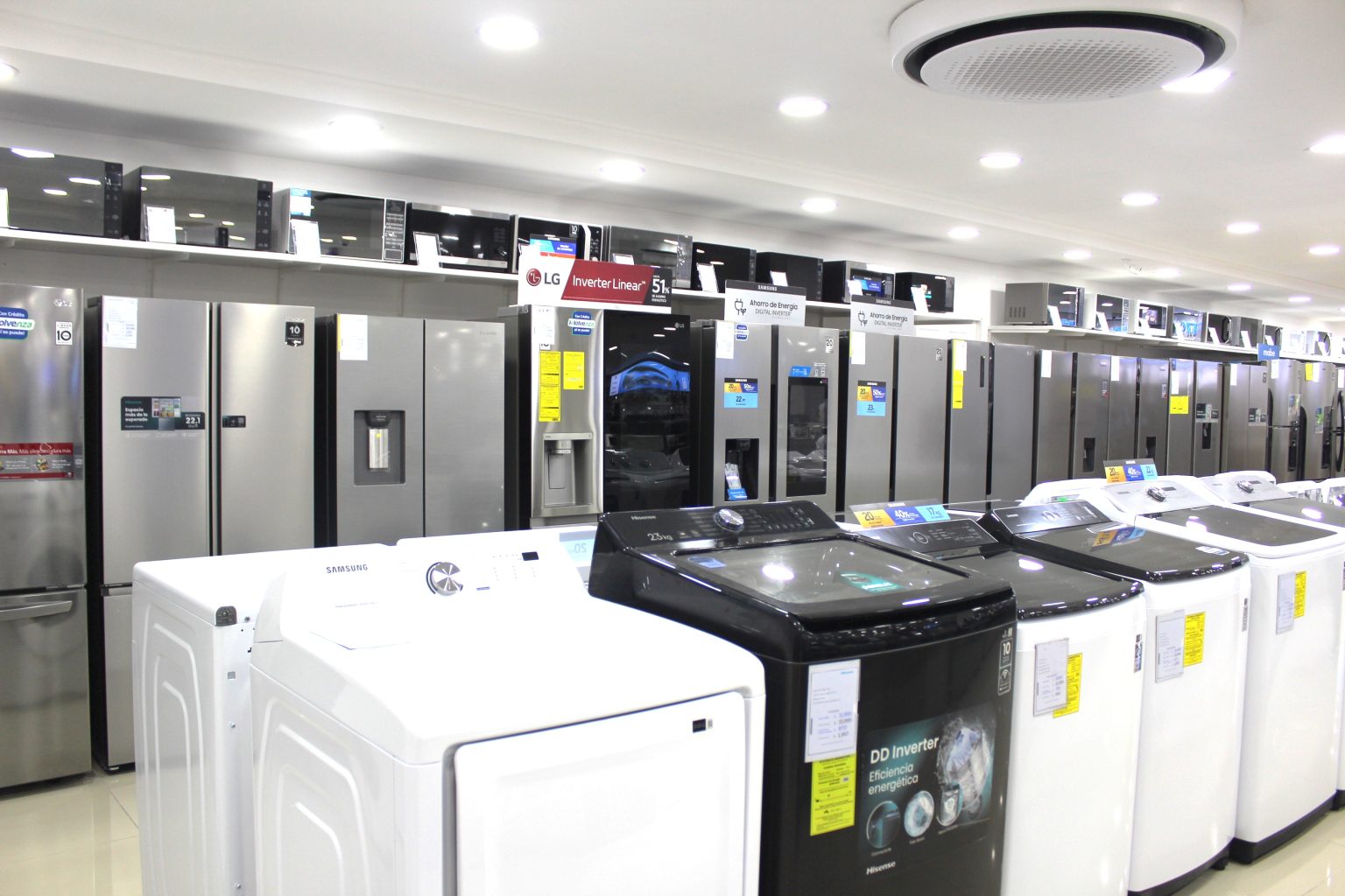 Jetstereo transforma su tienda en Megamall con tecnología avanzada y ...
